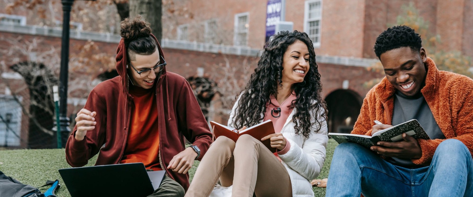 Rolling Admissions: Navigating the UK University Application Process